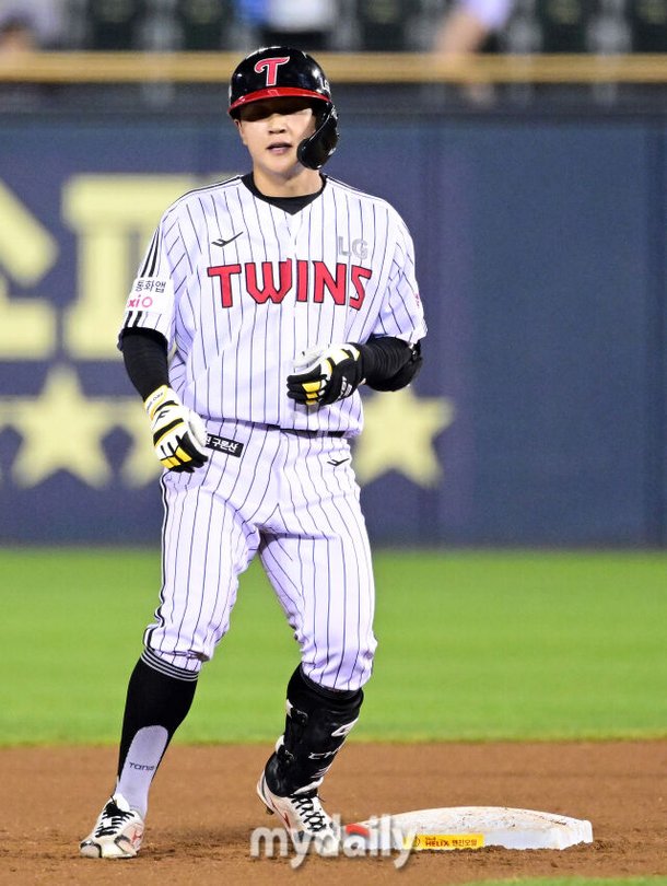 '한화와 5G차' 1위 LG 선발 라인업 공개, 최원영 선발 좌익수…'ERA 0.75' SSG 킬러 임찬규 출격 [MD잠실] : 네이트 스포츠