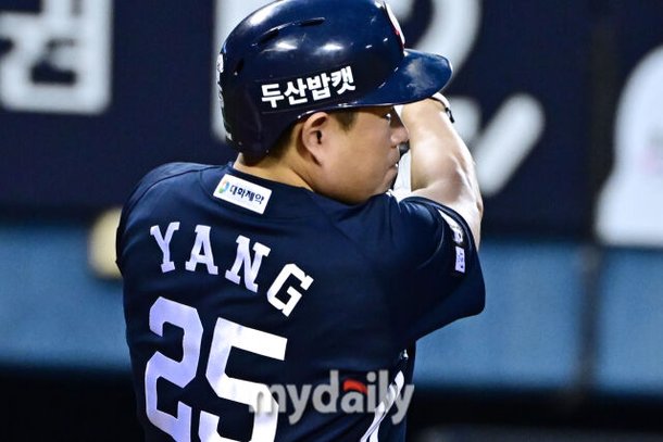 양의지가 끝내 이승엽과 어깨 나란히 하나…KBO GG 새 역사 보인다, 4할 넘보는 미친 타격 '퉁퉁'의 비밀 : 네이트 스포츠