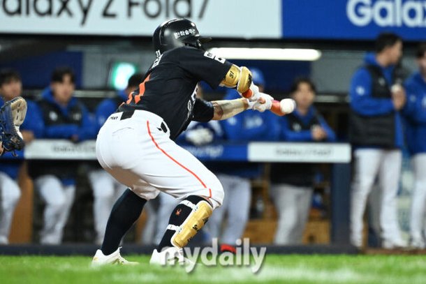 원태인의 2루 선택은 욕심이었다…'해결사' 문현빈 스리런 대폭발! 한화의 한국시리즈가 보인다 [MD대구 PO4] : 네이트 스포츠