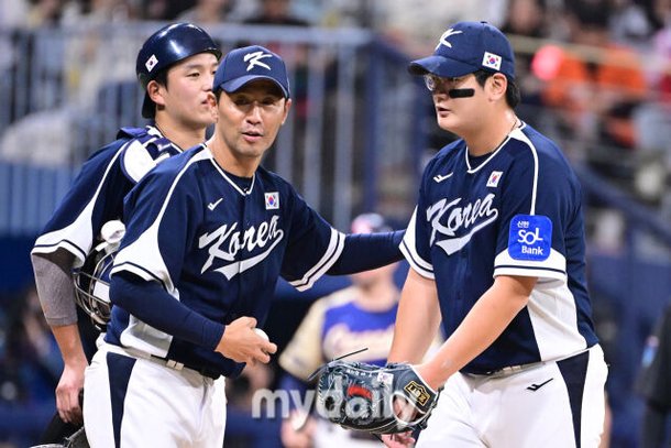 "솔직히 변화구 던지기 꺼리는 느낌" 김서현 156km 포심 OK, 그런데 왜 변화구 1개도 안 던졌나…포수 사인 '거부'[MD고척] : 네이트 스포츠