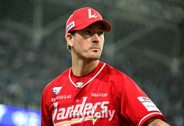 노아 아빠는 250억에 떠났다…'韓 11승' 박찬호 닮은꼴+155km 빅리거+日 66승 국대 뭉쳤다, SSG 마운드 어떻게 ...