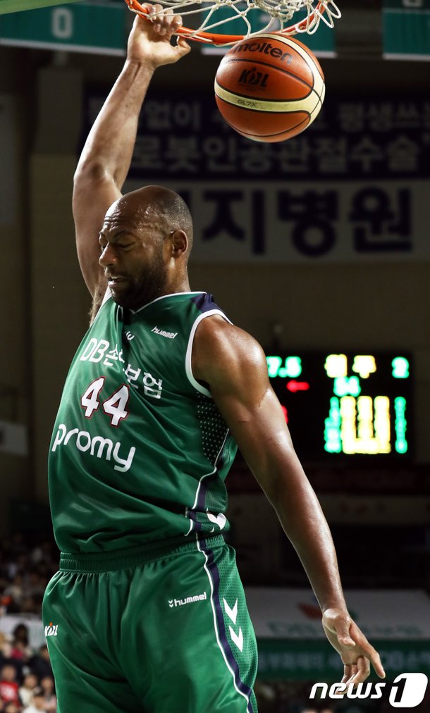 DB, KGC 대파하고 공동 6위 도약…현대모비스는 KT 제압 : 네이트 스포츠