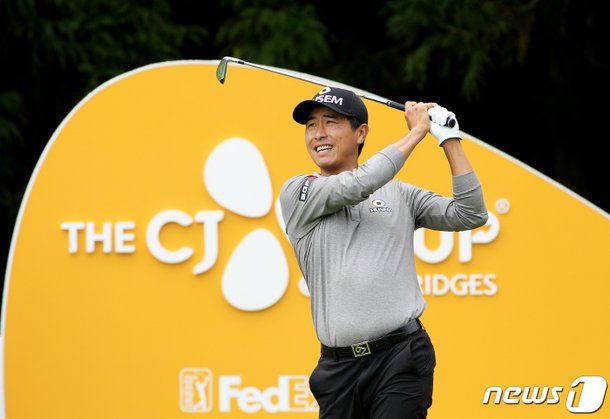 문경준 생애 첫 KPGA 대상…최저타수상 등 4관왕 영예 : 네이트 스포츠