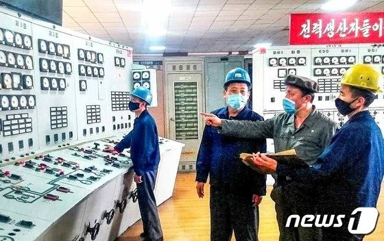 노동신문 "하나의 계기를 통해 열을 얻어내는 사업기풍" : 네이트 뉴스