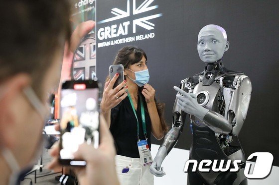 [CES2022]인기만점 휴머노이드 : 네이트 뉴스