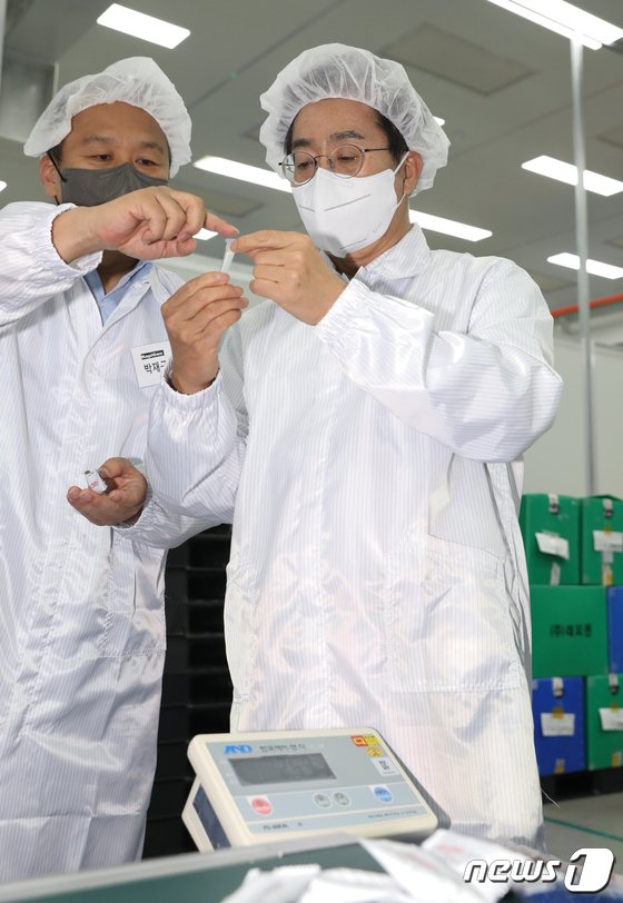 신속항원 자가진단키트 생산 과정 둘러보는 김동연 후보 : 네이트 뉴스