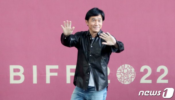 BIFF 찾은 양조위 : 네이트 뉴스