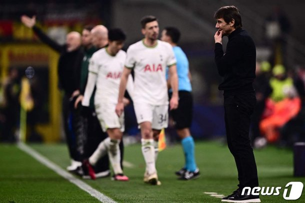 '손흥민 81분' 토트넘, AC밀란과의 UCL 16강 1차전서 0-1 패(종합) : 네이트 스포츠