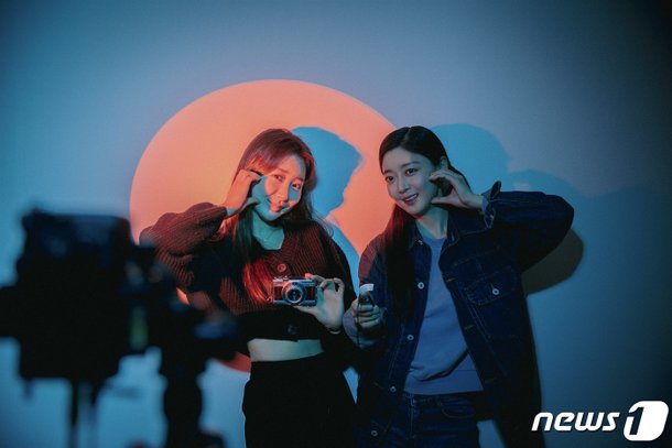 SKT T팩토리, MZ 위한 '필카 감성'으로 채웠다 : 네이트 뉴스