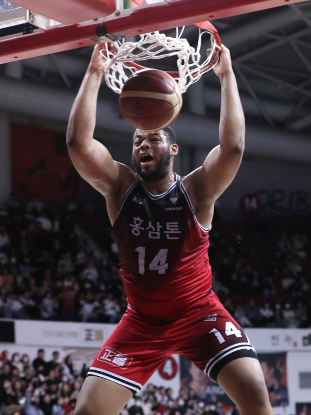 2위 LG, 종료 직전 자유투 2개로 역전승…1위 KGC도 3연패 탈출(종합) : 네이트 스포츠