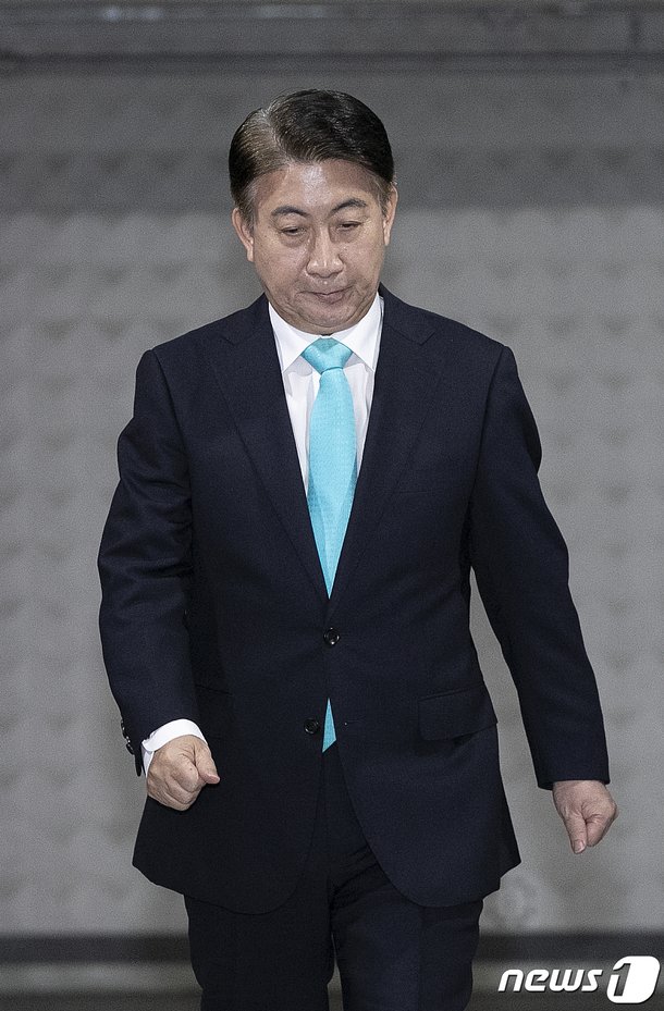 [뉴스1 PICK]YTN'분당 칼부림' 보도에 이동관 사진…李 "우리 언론의 현주소" : 네이트 뉴스