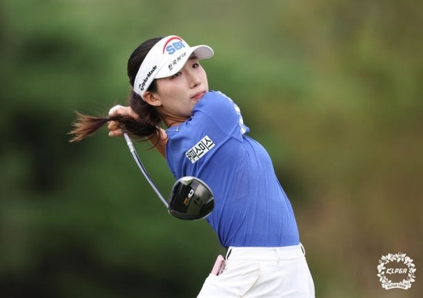 '루키' 이동은, KLPGA 투어 읏맨 오픈 2R서 3타차 단독 선두 : 네이트 스포츠