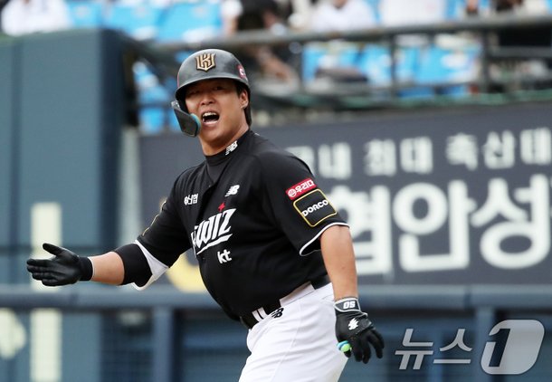 또 마법 부린 KT, 두산 꺾고 사상 첫 WC 업셋…준PO서 LG와 격돌 : 네이트 스포츠