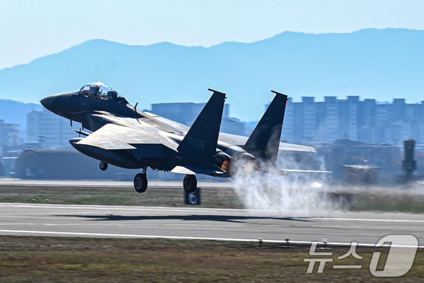 F-15K의 힘찬 이륙 : 네이트 뉴스