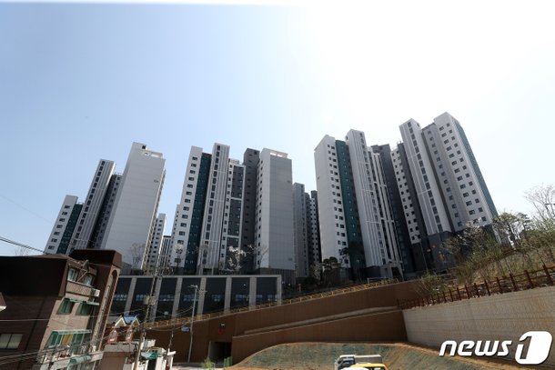 KDI "시행사, PF 자기자본 3→20% 늘리면 사업비 7.2%↓…리스크 완화" : 네이트 뉴스