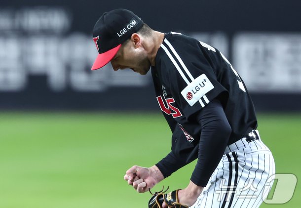 '김현수 맹타' LG, 한화 4-1 제압…2년 만에 통합 우승 'V4'[KS5] : 네이트 뉴스