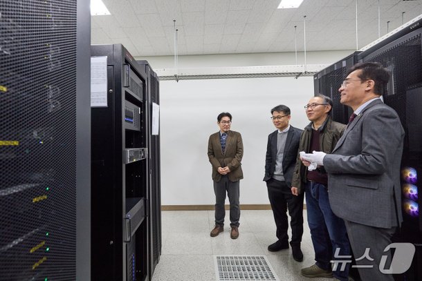 인하대, 캠퍼스형 AI 컴퓨팅 생태계 구축 'AI 데이터센터' 개소 : 네이트 뉴스