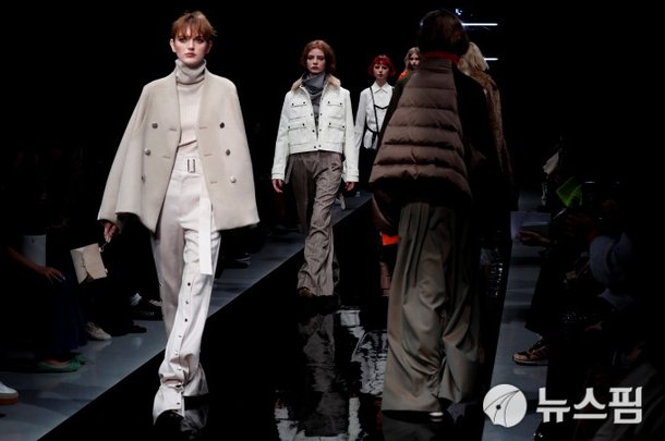 [사진] '아마존 패션위크' 아오이 와나카의 2019 F/W 컬렉션 ② : 네이트 뉴스