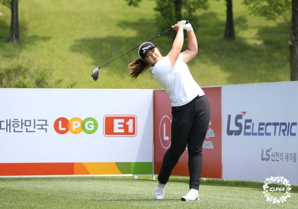 이정은6 막판 역전 우승이냐 이소영 첫 와이어투와이어냐 (KLPGA 채리티오픈 3R) : 네이트 스포츠