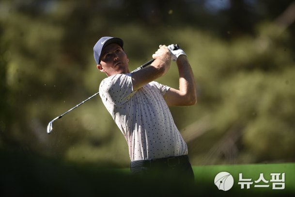[PGA CJ컵] '3R 공동28위' 김시우 "더 공격적으로 칠 생각"…러셀 헨리, 선두 : 네이트 스포츠