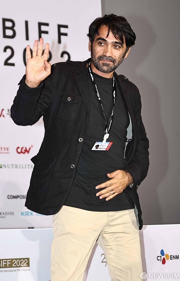 [27th BIFF] 개막작 '바람의 향기' 감독 "어디서도 통하는 인간의 본성 담아" : 네이트 연예