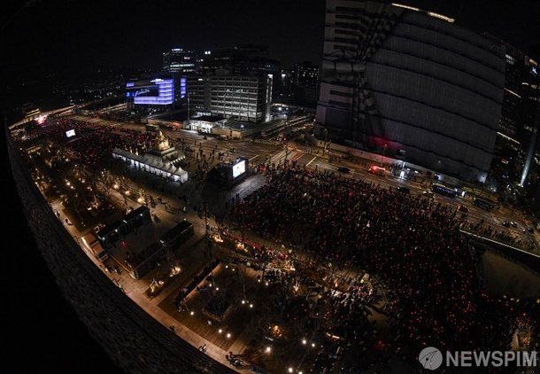 광화문 광장에서 외치는 대한민국 : 네이트 뉴스