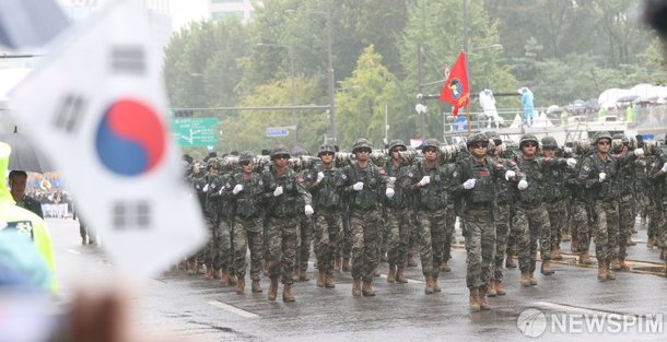 대한민국 해병대, 각 맞춘 행진 : 네이트 뉴스