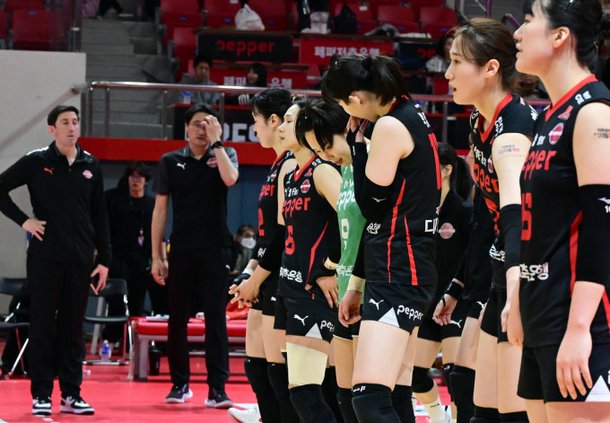 [프로배구] 0-2서 3세트 내줘…페퍼저축, GS칼텍스에 져 20연패 : 네이트 스포츠