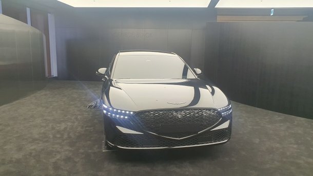 '완벽한 블랙 차별화' 제네시스 G90 블랙 출시…1억3800만원부터 : 네이트 뉴스