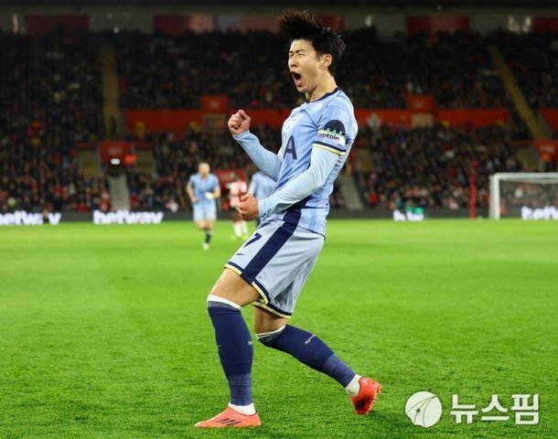 [EPL] "전반만 뛰고 1골 2도움"…손흥민, 16R 베스트 11 : 네이트 스포츠