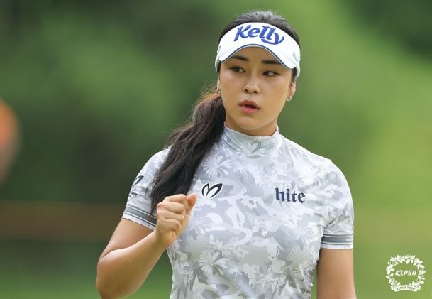 [LPGA] '데뷔전' 윤이나 공동 72위…'복귀전' 박성현 공동 12위 : 네이트 스포츠