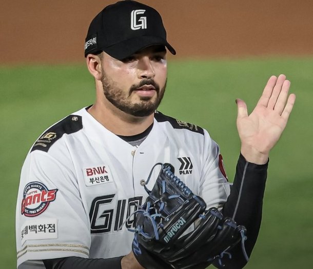 [프로야구] 롯데 감보아, KBO 6월 MVP…대체 외인 투수 역대 두번째 : 네이트 스포츠