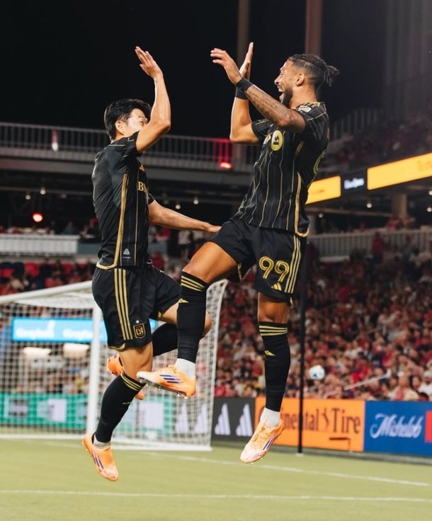 손흥민 헐뜯던 BBC도 "쏘니의 이적, 호날두·메시보다 낫다" : 네이트 스포츠