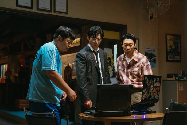 [금주 OTT 신작] '어쩔수가없다', '보스', 'UDT: 우리 동네 특공대' 등 공개 : 네이트 연예