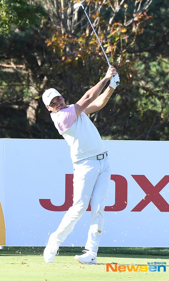 제이슨 데이, 강하게 때리는 드라이버샷 '더 CJ컵' [포토엔HD] : 네이트 스포츠
