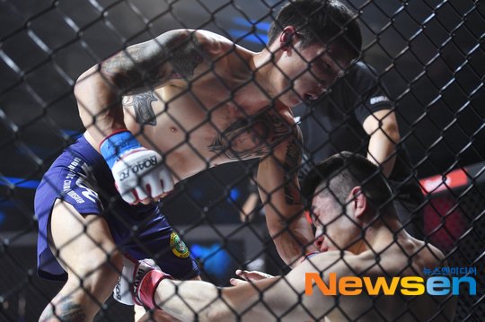 로드FC 난딘에르덴, 화끈한 TKO승[포토엔HD] : 네이트 스포츠