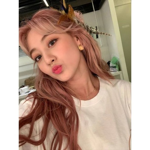 TWICE's Jihyo Brought to Tears by Her Fans - ZAPZEE - Premier Korean ...