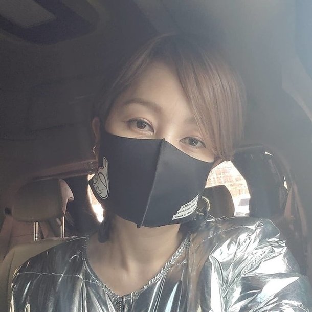 이승연, 9kg 감량 후 전성기 미모 회복중 '헐렁해진 마스크' [SNS★컷] : 네이트 연예