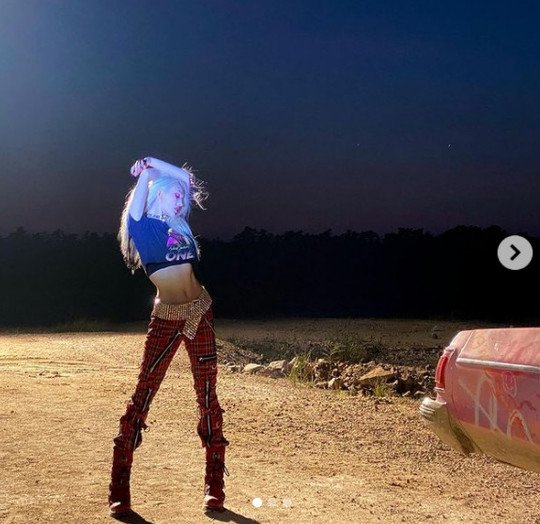 전소미, 172cm·46kg 입증한 개미허리 "몸 부서지게 활동해야지" : 네이트 연예