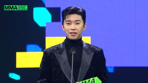 아이유X임영웅, 올해의 TOP10상 수상 "관객들 보니 정말 좋아"[MMA2021] : 네이트 연예