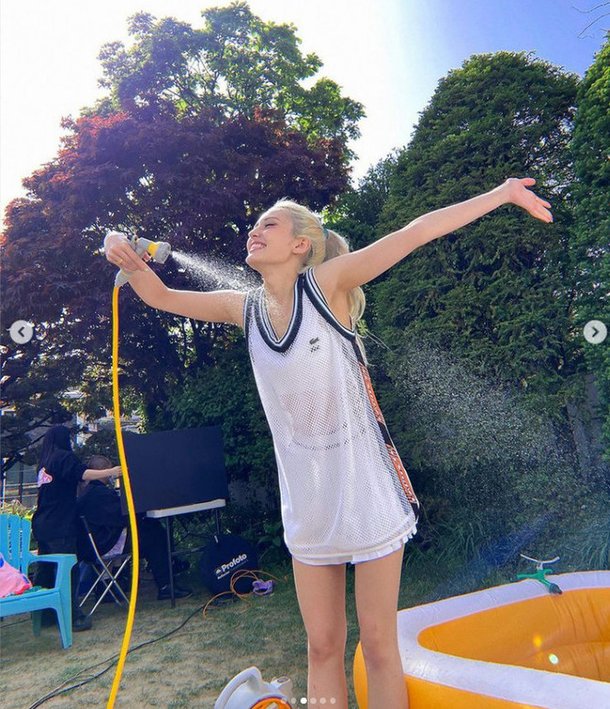 전소미, 172cm·49kg 레깅스가 흘러내릴 듯 극세사 몸매 : 네이트 뉴스