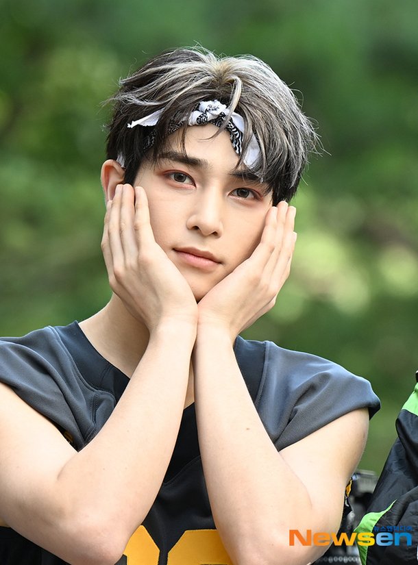 BAE173 한결, 순정만화 속 꽃받침 [포토엔HD] : 네이트 연예