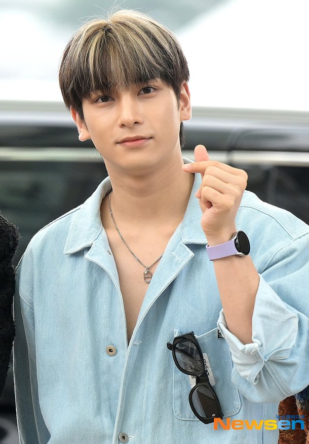 BAE173 한결, 달콤한 하트 날리며[포토엔HD] | 네이트 연예