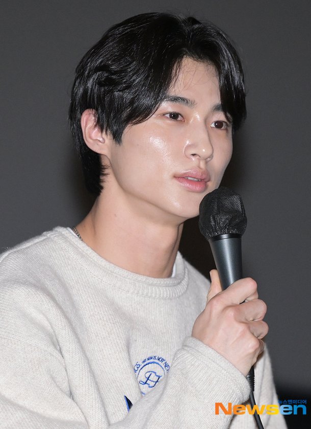 변우석, 부산 여심 설레게하는 비주얼[포토엔HD] : 네이트 뉴스