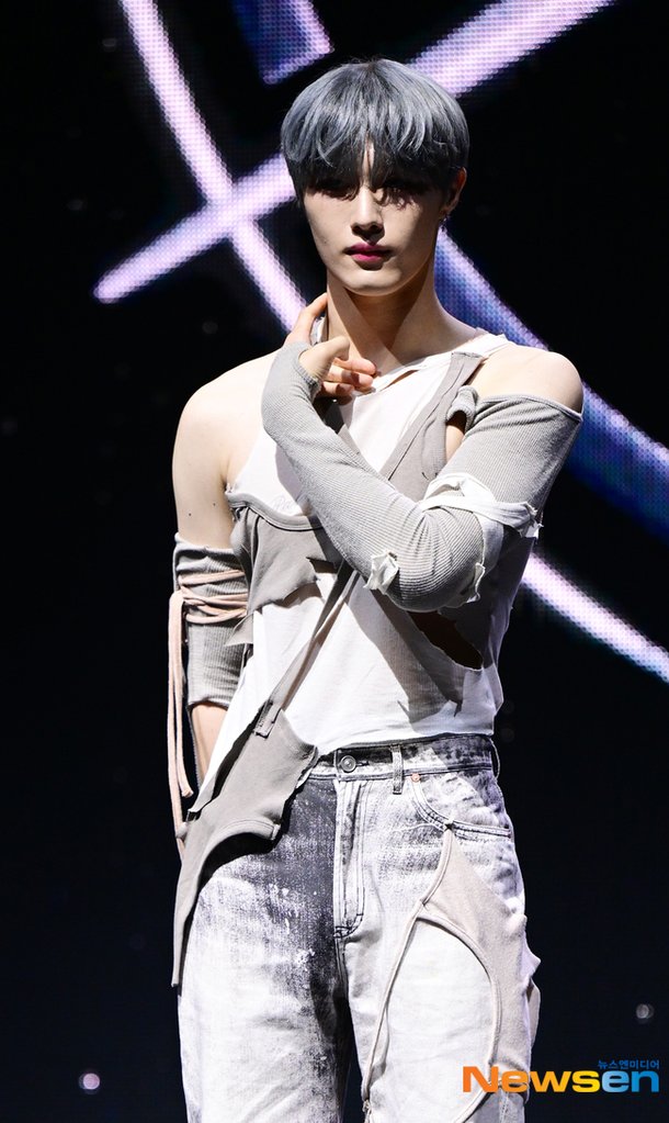 씨아이엑스(CIX) 현석, 남다른 분위기[포토엔HD] | 네이트 연예