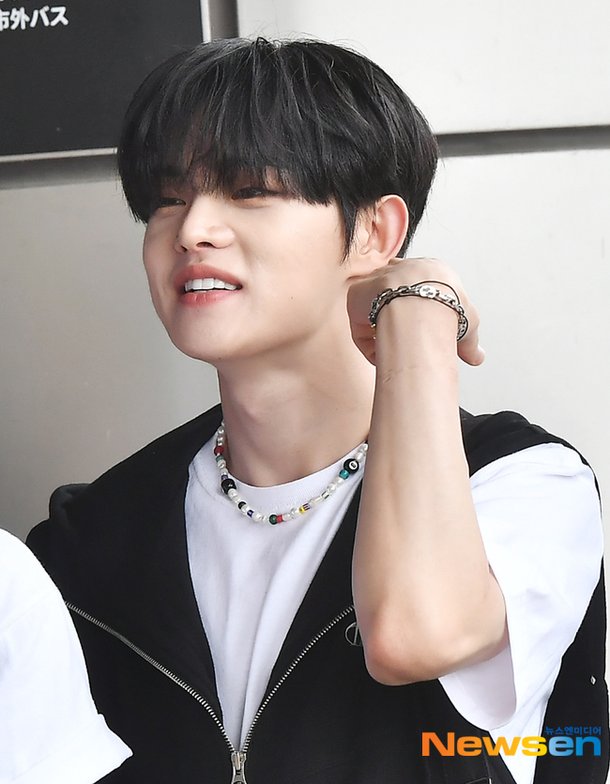 BAE173 제이민, 돋보이는 출국장 매력~ [포토엔HD] : 네이트 연예