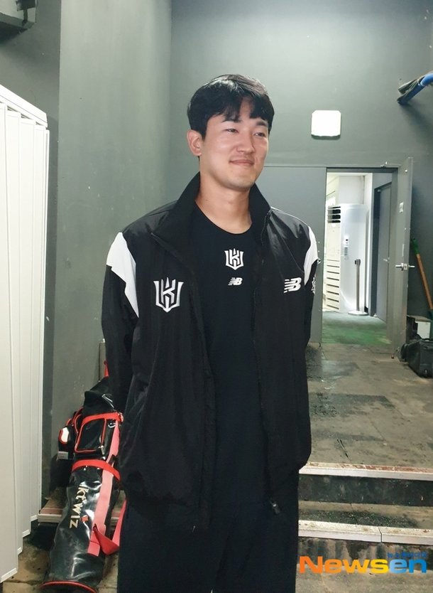 'KBO 최초 3년 연속 20QS' 고영표 "목표 달성 뿌듯…스스로 큰 점수 주고싶다" : 네이트 스포츠