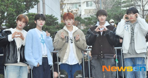 루네이트 첫 유닛 루네이브 LUN8wave [포토엔HD] : 네이트 연예