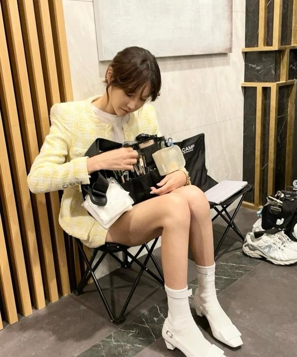 이지아, 168cm·48kg 인증하는 뼈마름 몸매 : 네이트 연예