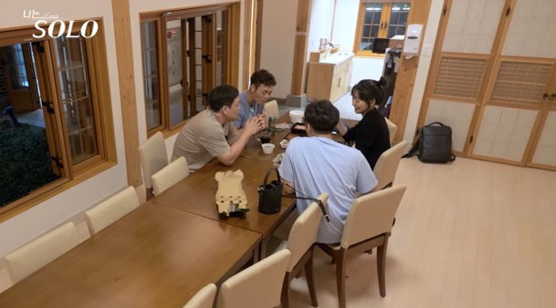 '나는 솔로' 23기 결혼 커플 나오나? 3MC "그냥 결혼해버려!" : 네이트 연예